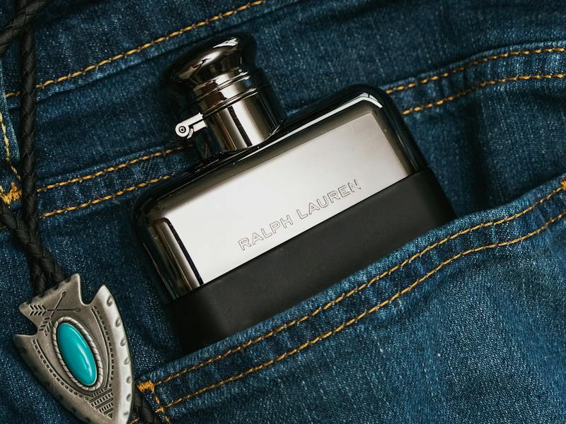 Explorando a Elegância: As 12 Principais Marcas do Mercado de Luxo ...